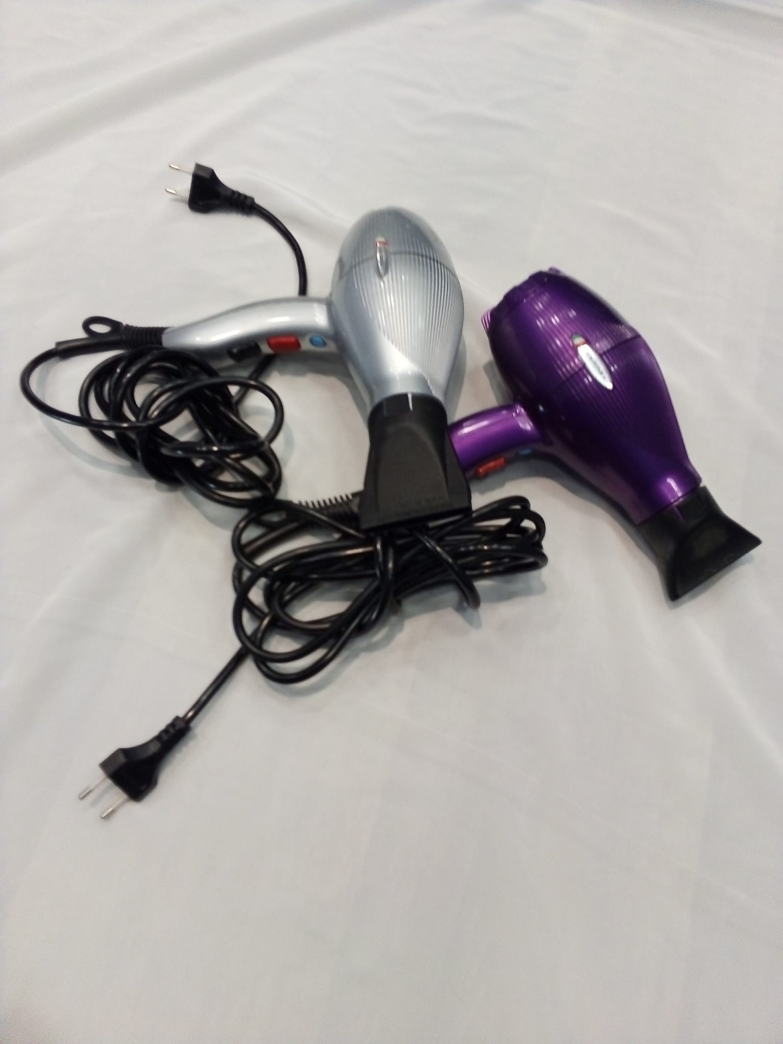 SABER COMPRAR UN BUEN SECADOR - Entre peines y tijeras